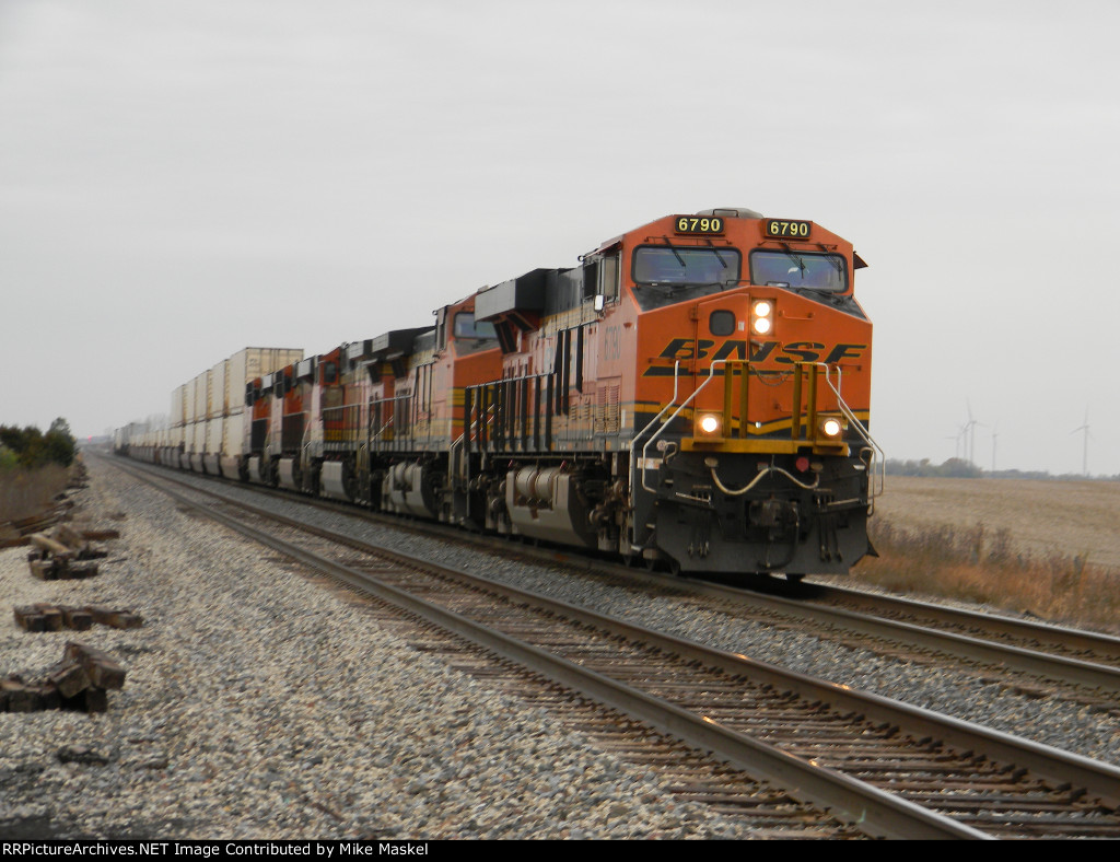 BNSF 6790